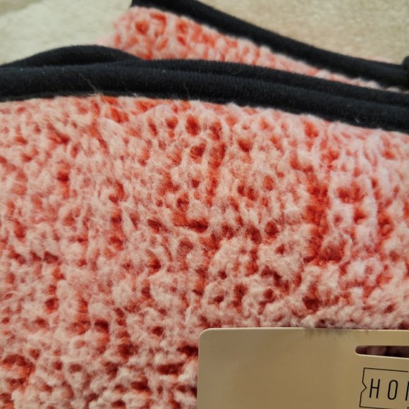 Homefield Decor | Bedding | Wisconsin Badgers Sherpa Throw Blanket 6 X ...